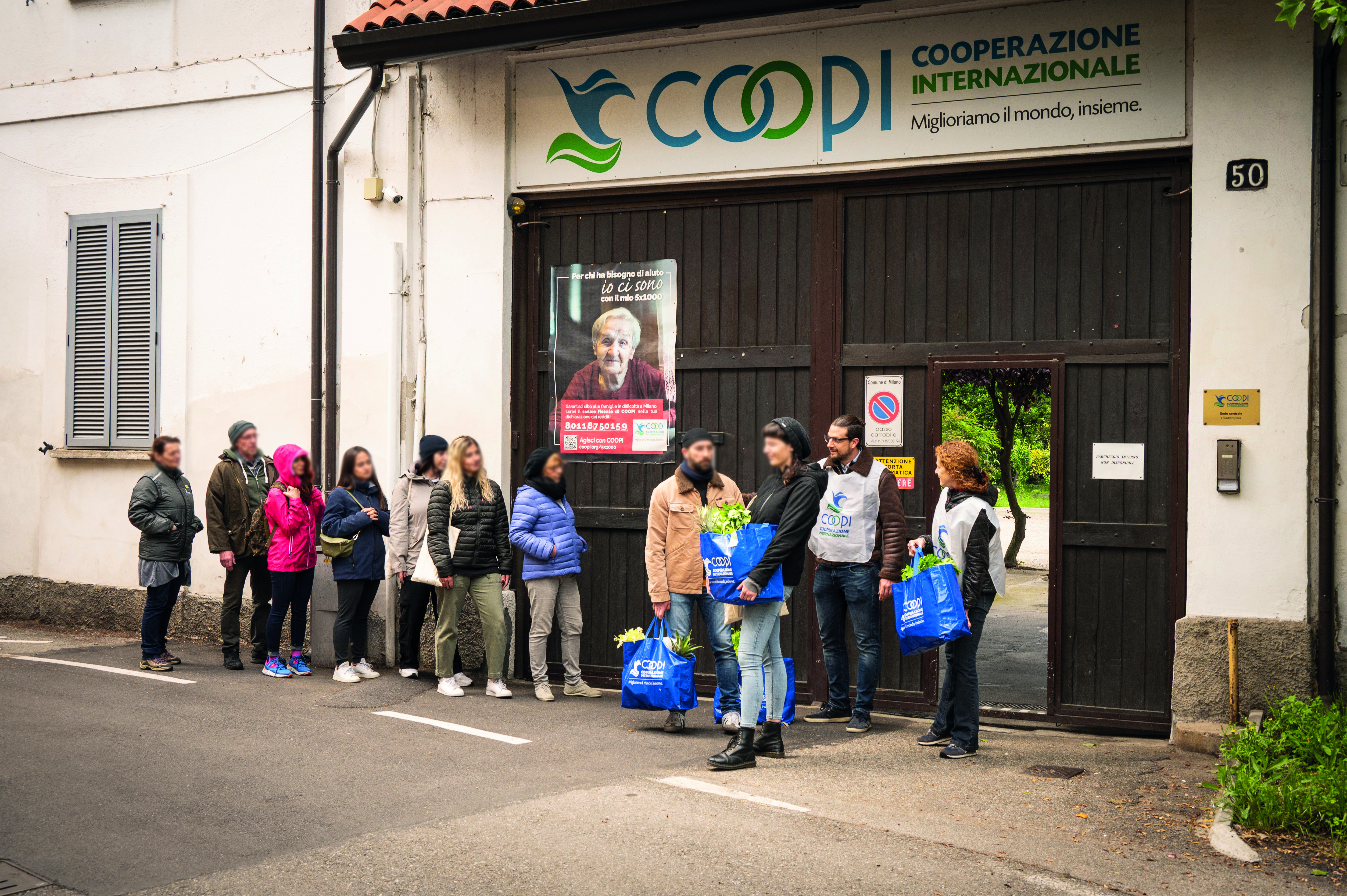 Italy. Poverty on the rise in Milan: in 3 years 80% more food aid | COOPI